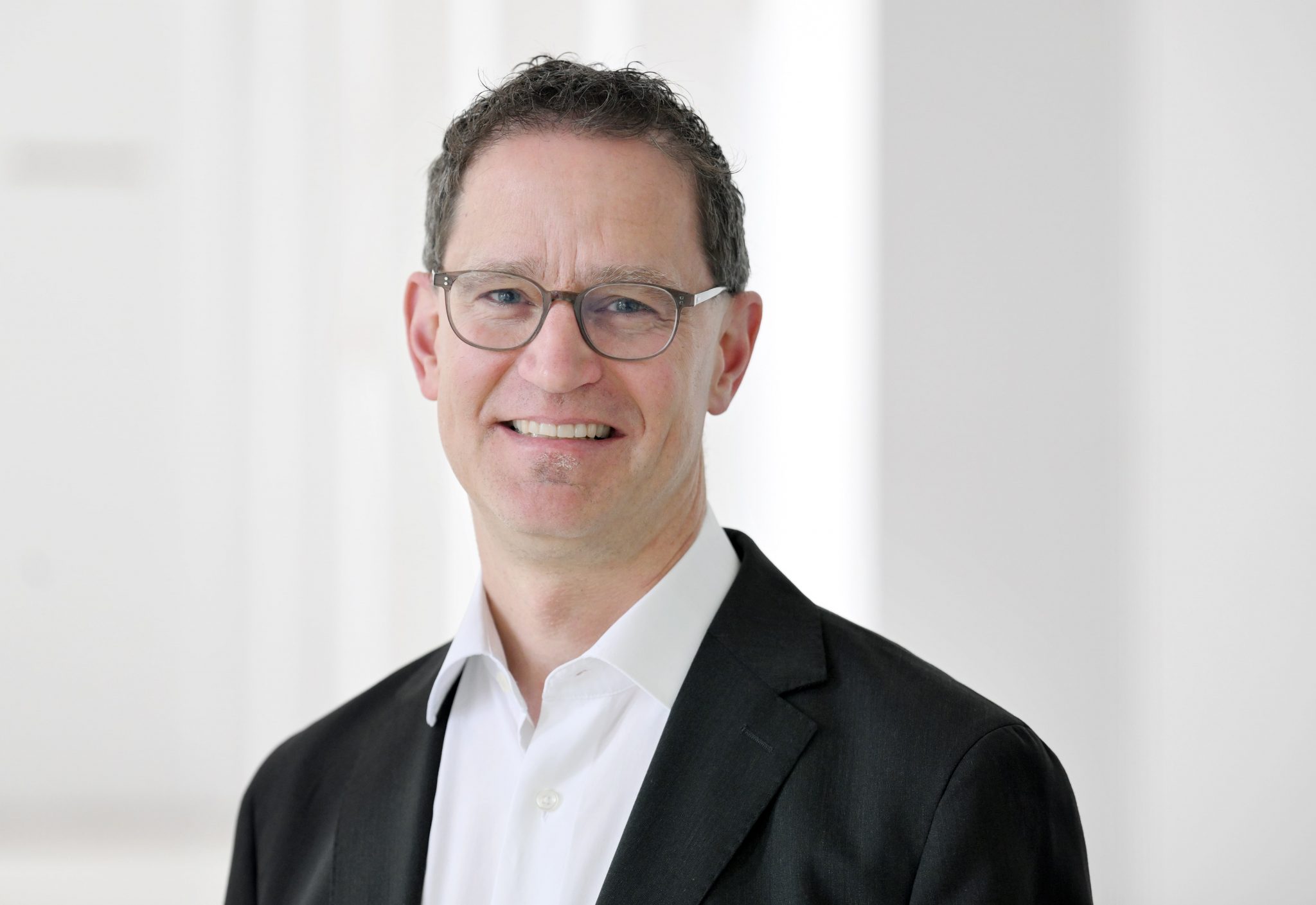 Pfarrer Dr. Michael Heil wird neuer leitender Pfarrer unserer Gesamtkirchengemeinde Stuttgart ...